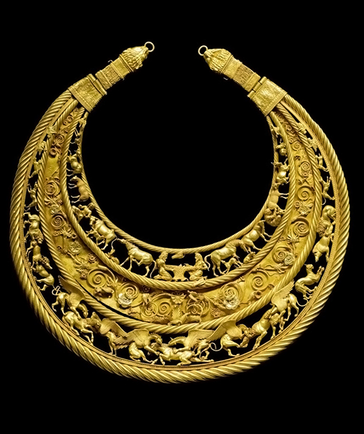 An Impeccable Golden Pectoral – Sublime